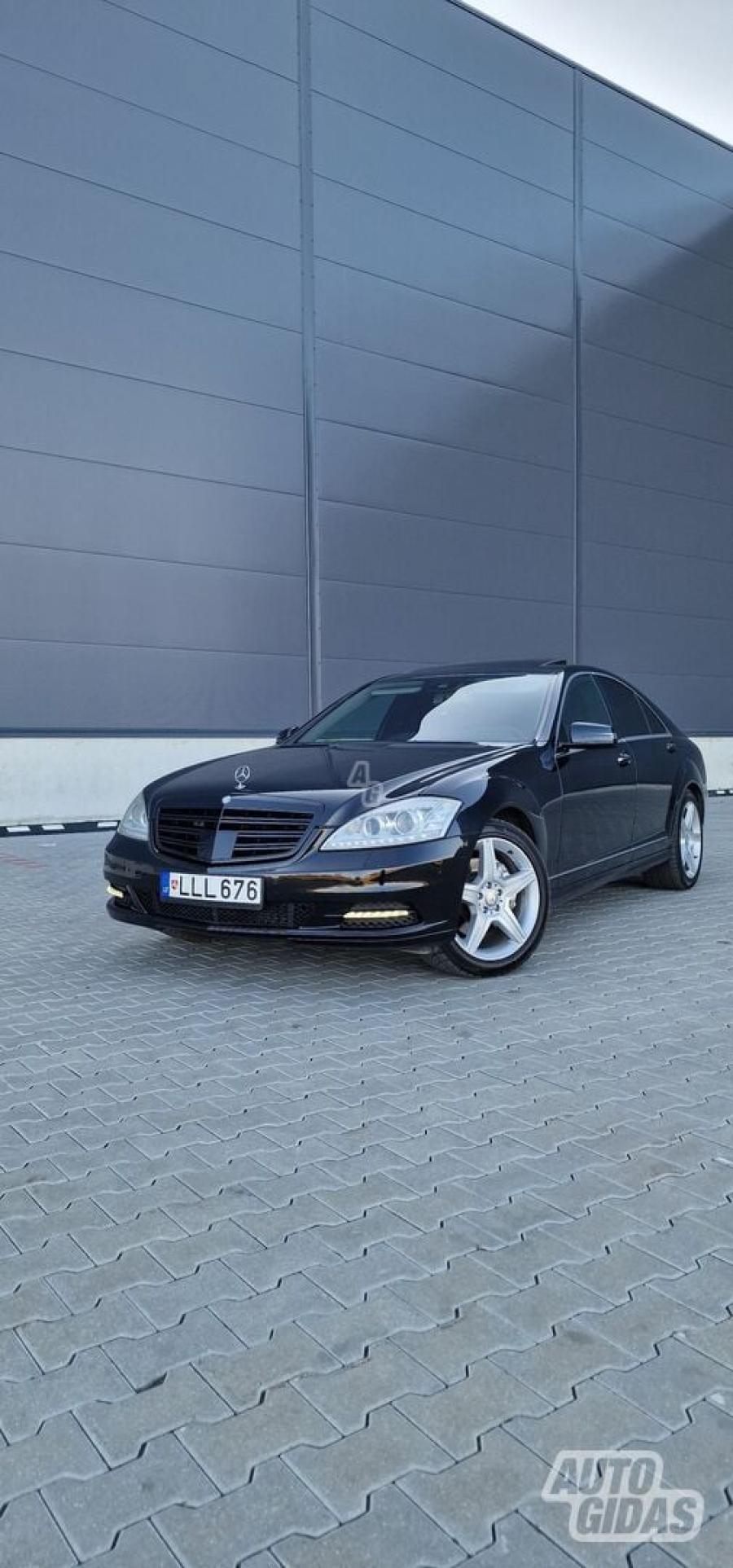 Melns Mercedes-Benz S 350 2013 Šauļi, ar dzinēja tilpumu 3.00 L un nobraukumu 166 tūkst. km par 13500 €, foto 2 vietnē AUTOMOTO.COM.LV