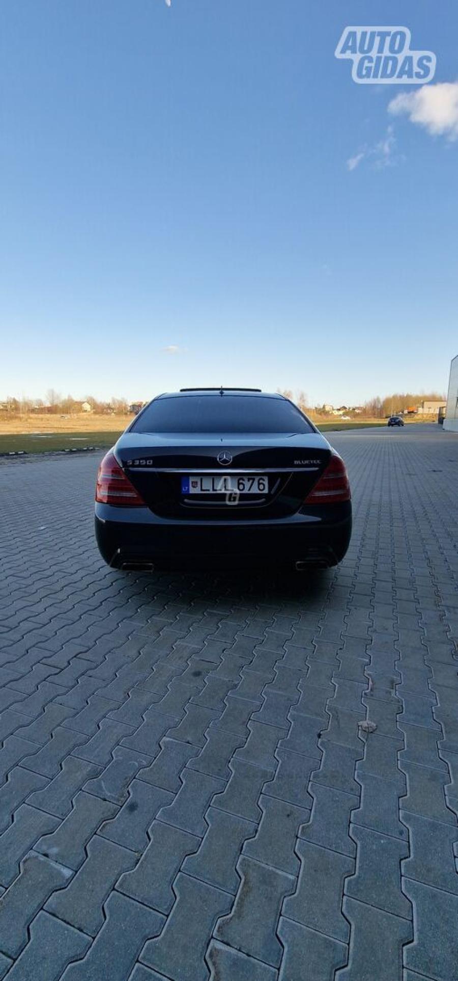 Melns Mercedes-Benz S 350 2013 Šauļi, ar dzinēja tilpumu 3.00 L un nobraukumu 166 tūkst. km par 13500 €, foto 8 vietnē AUTOMOTO.COM.LV