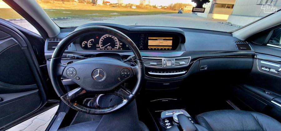 Melns Mercedes-Benz S 350 2013 Šauļi, ar dzinēja tilpumu 3.00 L un nobraukumu 166 tūkst. km par 13500 €, foto 27 vietnē AUTOMOTO.COM.LV