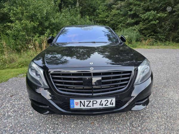 Black Mercedes-Benz S 350 2013 in Utena, with an engine capacity of 2.99 L and mileage of 323 thousand km for 16300 €, photo 1 on AUTOMOTO.COM.LV