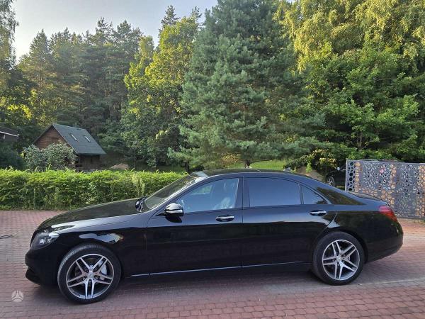 Black Mercedes-Benz S 350 2013 in Utena, with an engine capacity of 2.99 L and mileage of 323 thousand km for 16300 €, photo 4 on AUTOMOTO.COM.LV