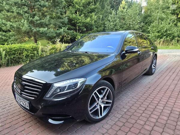 Black Mercedes-Benz S 350 2013 in Utena, with an engine capacity of 2.99 L and mileage of 323 thousand km for 16300 €, photo 8 on AUTOMOTO.COM.LV