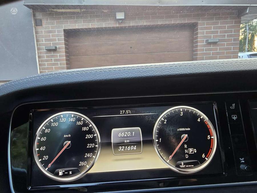 Черный Мерседес С 350 2013 в Утена, объемом двигателя 2.99 л и пробегом 323 тыс. км за 16300 €, фото 19 на AUTOMOTO.COM.LV