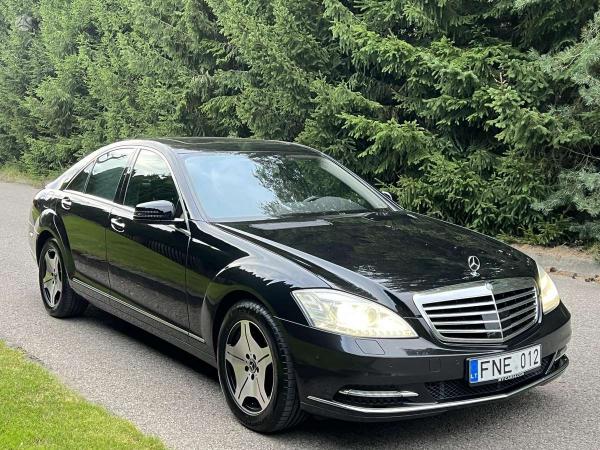 Melns Mercedes-Benz S 350 2013 Viļņa, ar dzinēja tilpumu 2.99 L un nobraukumu 280 tūkst. km par 10500 €, foto 6 vietnē AUTOMOTO.COM.LV