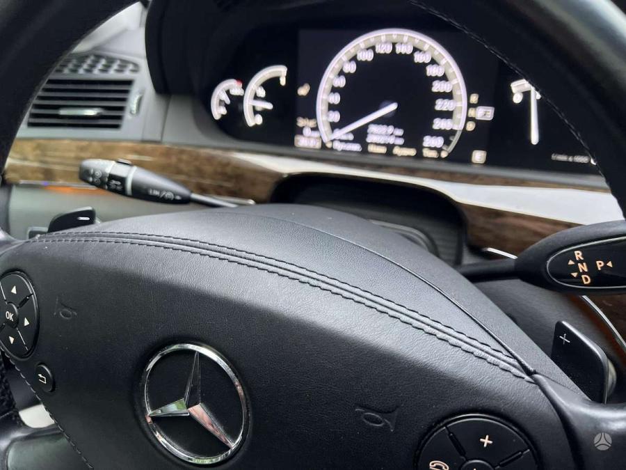 Черный Мерседес С 350 2013 в Вильнюс, объемом двигателя 2.99 л и пробегом 280 тыс. км за 10500 €, фото 53 на AUTOMOTO.COM.LV