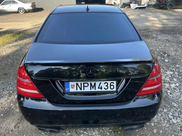 Melns Mercedes-Benz S 350 2013 Kaišiadorys, ar dzinēja tilpumu 2.99 L un nobraukumu 298 tūkst. km par 5555 €, foto 3 vietnē AUTOMOTO.COM.LV