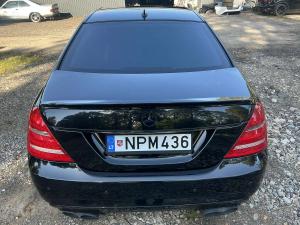 Melns Mercedes-Benz S 350 2013 Kaišiadorys, ar dzinēja tilpumu 2.99 L un nobraukumu 298 tūkst. km par 5555 €, foto 3 vietnē AUTOMOTO.COM.LV