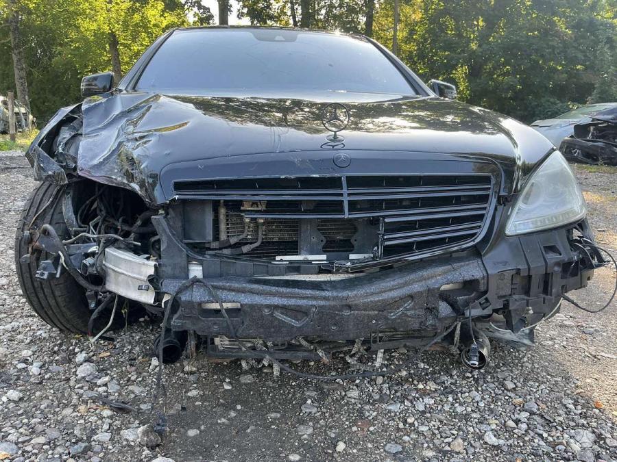 Melns Mercedes-Benz S 350 2013 Kaišiadorys, ar dzinēja tilpumu 2.99 L un nobraukumu 298 tūkst. km par 5555 €, foto 14 vietnē AUTOMOTO.COM.LV