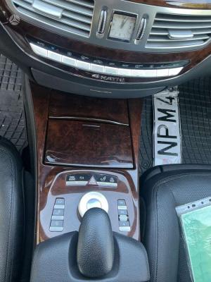 Melns Mercedes-Benz S 350 2013 Kaišiadorys, ar dzinēja tilpumu 2.99 L un nobraukumu 298 tūkst. km par 5555 €, foto 22 vietnē AUTOMOTO.COM.LV