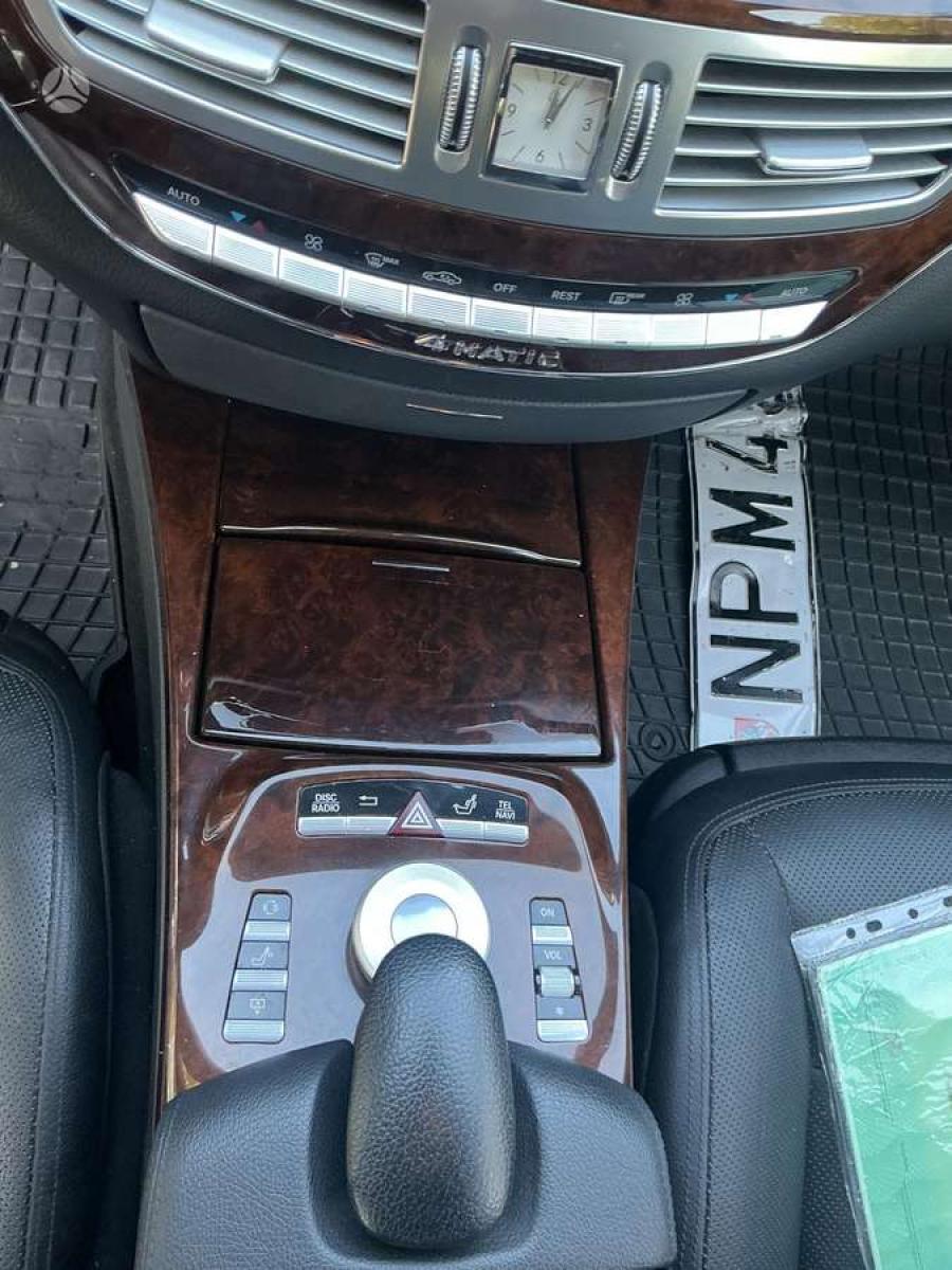 Melns Mercedes-Benz S 350 2013 Kaišiadorys, ar dzinēja tilpumu 2.99 L un nobraukumu 298 tūkst. km par 5555 €, foto 22 vietnē AUTOMOTO.COM.LV