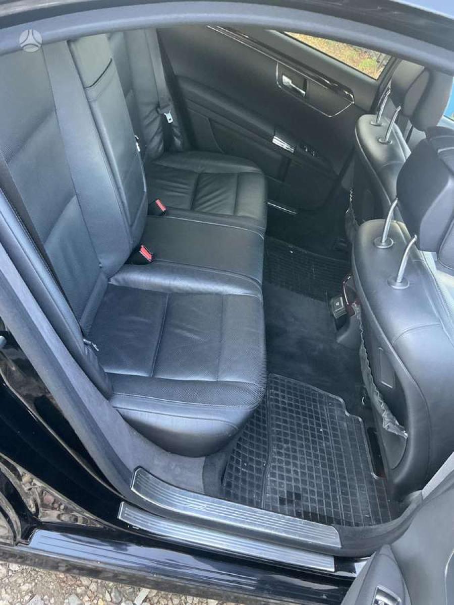 Melns Mercedes-Benz S 350 2013 Kaišiadorys, ar dzinēja tilpumu 2.99 L un nobraukumu 298 tūkst. km par 5555 €, foto 32 vietnē AUTOMOTO.COM.LV