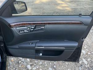 Melns Mercedes-Benz S 350 2013 Kaišiadorys, ar dzinēja tilpumu 2.99 L un nobraukumu 298 tūkst. km par 5555 €, foto 34 vietnē AUTOMOTO.COM.LV