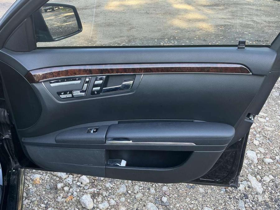 Melns Mercedes-Benz S 350 2013 Kaišiadorys, ar dzinēja tilpumu 2.99 L un nobraukumu 298 tūkst. km par 5555 €, foto 34 vietnē AUTOMOTO.COM.LV