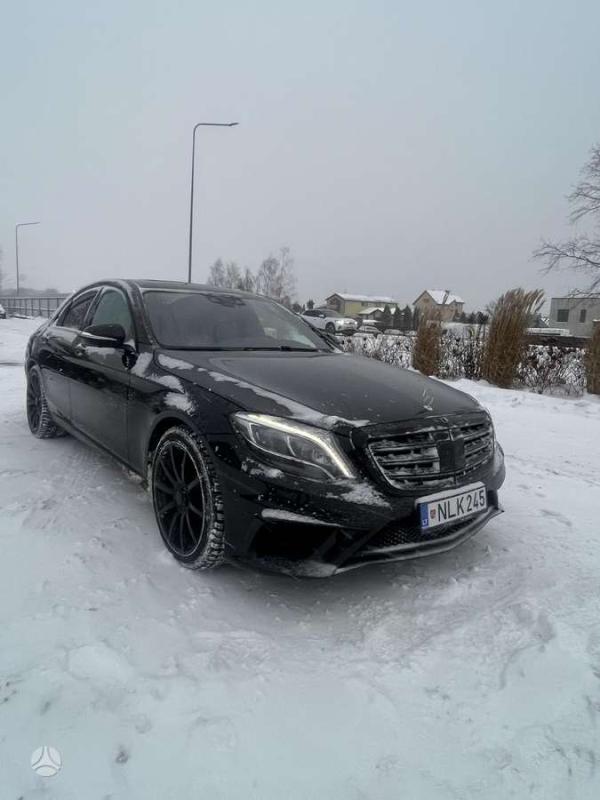 Black Mercedes-Benz S 350 2014 in Kedainiai, with an engine capacity of 2.99 L and mileage of 280 thousand km for 25000 €, photo 2 on AUTOMOTO.COM.LV