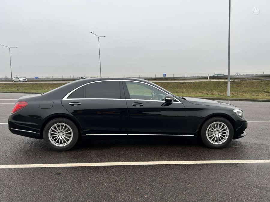 Melns Mercedes-Benz S 350 2014 Gargždai, ar dzinēja tilpumu 0.00 L un nobraukumu 236 tūkst. km par 30000 €, foto 3 vietnē AUTOMOTO.COM.LV