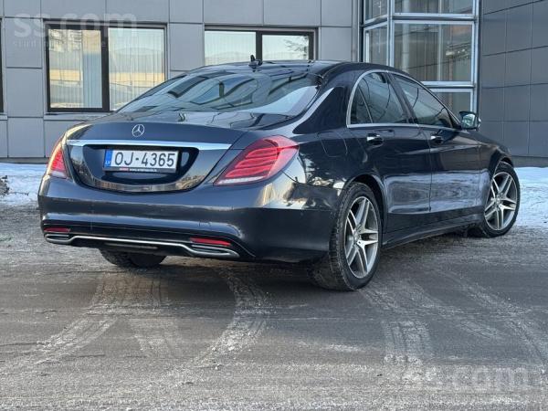 Black Mercedes-Benz S 350 2014 in Riga, with an engine capacity of 3.00 L and mileage of 222 thousand km for 21850 €, photo 3 on AUTOMOTO.COM.LV