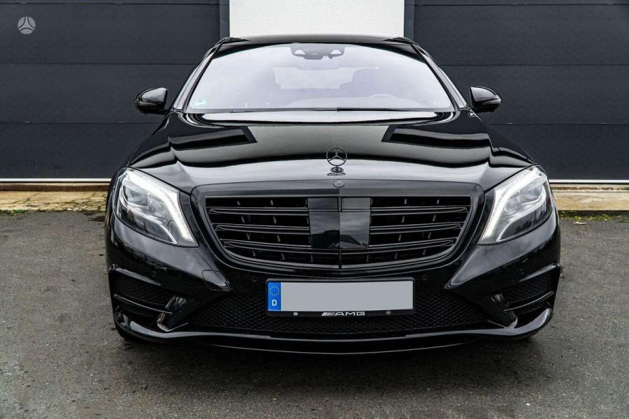 Черный Мерседес С 350 2014 в Расейняй, объемом двигателя 2.99 л и пробегом 297 тыс. км за 28000 €, фото 4 на AUTOMOTO.COM.LV