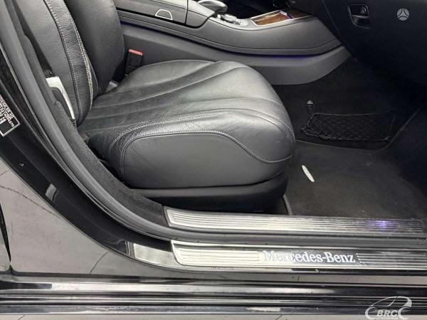 Black Mercedes-Benz S 350 2014 in Vilnius, with an engine capacity of 2.99 L and mileage of 455 thousand km for 15900 €, photo 7 on AUTOMOTO.COM.LV