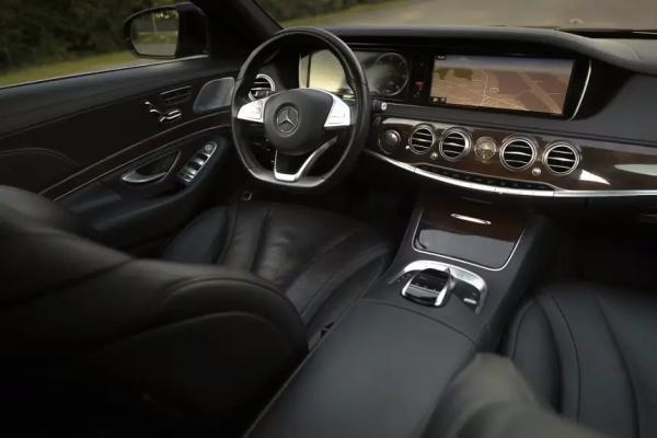 Black Mercedes-Benz S 350 2014 in Jelgava, with an engine capacity of 3.00 L and mileage of 225 thousand km for 35000 €, photo 7 on AUTOMOTO.COM.LV