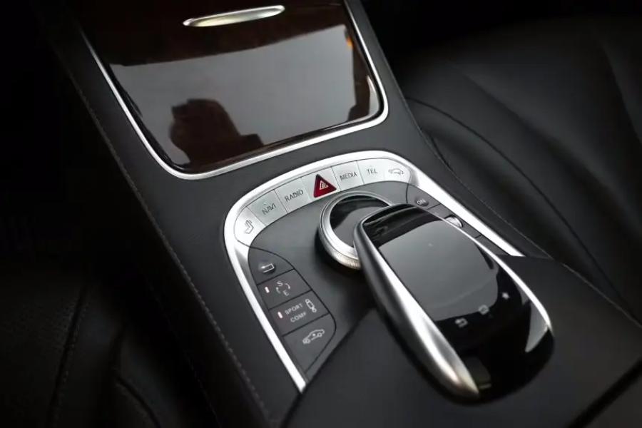 Melns Mercedes-Benz S 350 2014 Jelgava, ar dzinēja tilpumu 3.00 L un nobraukumu 225 tūkst. km par 35000 €, foto 20 vietnē AUTOMOTO.COM.LV