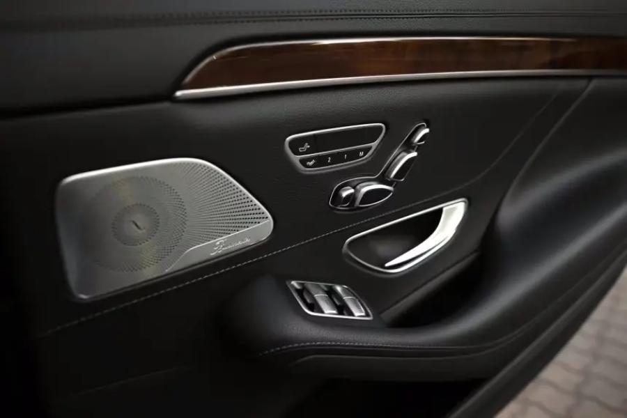 Melns Mercedes-Benz S 350 2014 Jelgava, ar dzinēja tilpumu 3.00 L un nobraukumu 225 tūkst. km par 35000 €, foto 23 vietnē AUTOMOTO.COM.LV