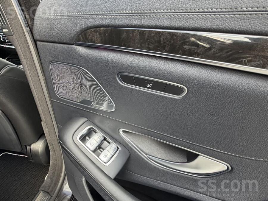 Black Mercedes-Benz S 350 2014 in Riga, with an engine capacity of 3.00 L and mileage of 184 thousand km for 25990 €, photo 10 on AUTOMOTO.COM.LV