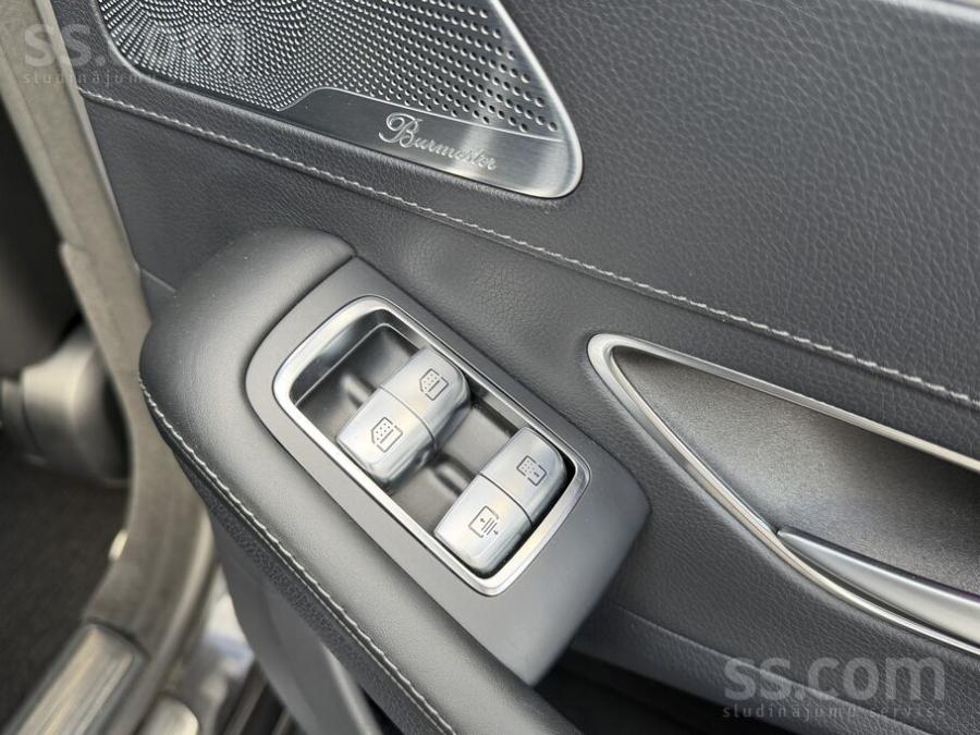 Black Mercedes-Benz S 350 2014 in Riga, with an engine capacity of 3.00 L and mileage of 184 thousand km for 25990 €, photo 11 on AUTOMOTO.COM.LV