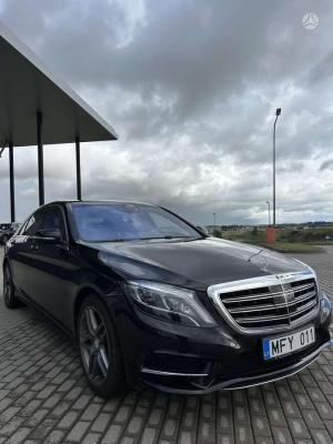 Black Mercedes-Benz S 350 2014 in Klaipeda, with an engine capacity of 2.99 L and mileage of 299 thousand km for 22500 €, photo 4 on AUTOMOTO.COM.LV