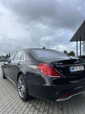 Black Mercedes-Benz S 350 2014 in Klaipeda, with an engine capacity of 2.99 L and mileage of 299 thousand km for 22500 €, photo 8 on AUTOMOTO.COM.LV