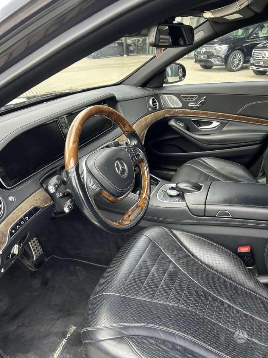 Black Mercedes-Benz S 350 2014 in Klaipeda, with an engine capacity of 2.99 L and mileage of 299 thousand km for 22500 €, photo 12 on AUTOMOTO.COM.LV