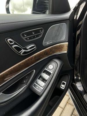 Black Mercedes-Benz S 350 2014 in Klaipeda, with an engine capacity of 2.99 L and mileage of 299 thousand km for 22500 €, photo 13 on AUTOMOTO.COM.LV