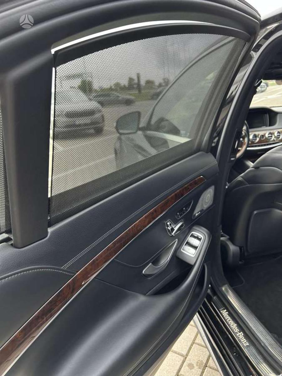 Black Mercedes-Benz S 350 2014 in Klaipeda, with an engine capacity of 2.99 L and mileage of 299 thousand km for 22500 €, photo 16 on AUTOMOTO.COM.LV