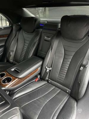 Black Mercedes-Benz S 350 2014 in Klaipeda, with an engine capacity of 2.99 L and mileage of 299 thousand km for 22500 €, photo 17 on AUTOMOTO.COM.LV