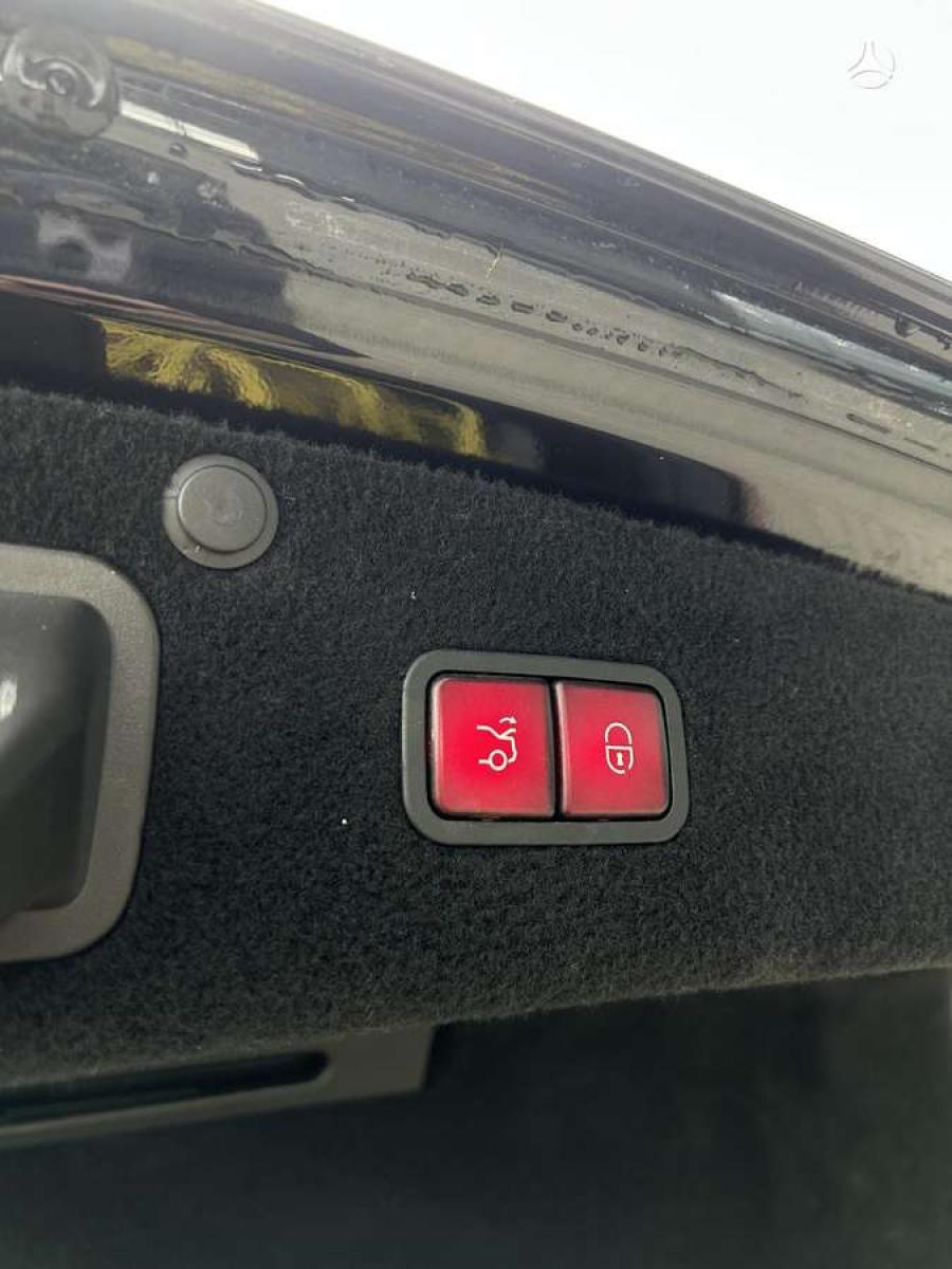 Black Mercedes-Benz S 350 2014 in Klaipeda, with an engine capacity of 2.99 L and mileage of 299 thousand km for 22500 €, photo 18 on AUTOMOTO.COM.LV