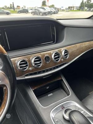 Black Mercedes-Benz S 350 2014 in Klaipeda, with an engine capacity of 2.99 L and mileage of 299 thousand km for 22500 €, photo 19 on AUTOMOTO.COM.LV