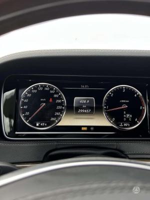 Black Mercedes-Benz S 350 2014 in Klaipeda, with an engine capacity of 2.99 L and mileage of 299 thousand km for 22500 €, photo 23 on AUTOMOTO.COM.LV