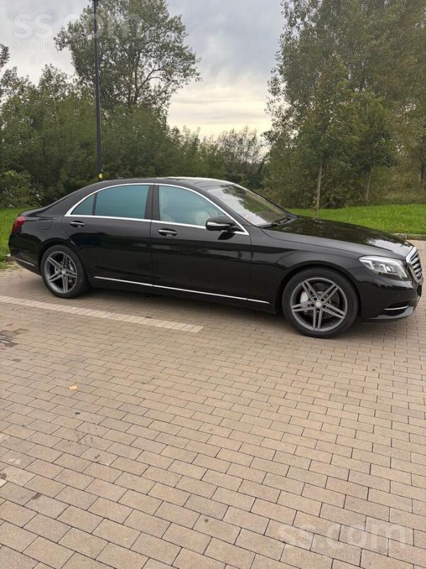 Melns Mercedes-Benz S 350 2014 Daugavpils, ar dzinēja tilpumu 3.00 L un nobraukumu 262 tūkst. km par 24500 €, foto 3 vietnē AUTOMOTO.COM.LV