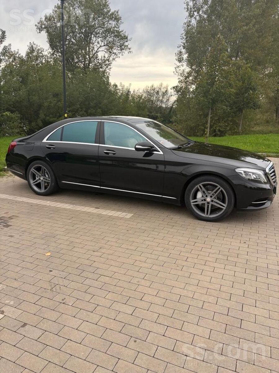 Melns Mercedes-Benz S 350 2014 Daugavpils, ar dzinēja tilpumu 3.00 L un nobraukumu 262 tūkst. km par 24500 €, foto 3 vietnē AUTOMOTO.COM.LV