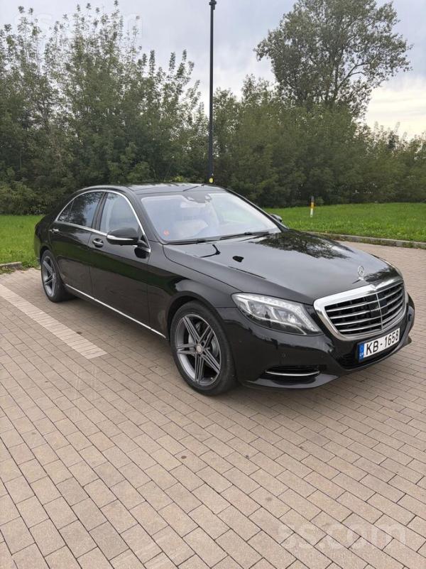 Melns Mercedes-Benz S 350 2014 Daugavpils, ar dzinēja tilpumu 3.00 L un nobraukumu 262 tūkst. km par 24500 €, foto 10 vietnē AUTOMOTO.COM.LV
