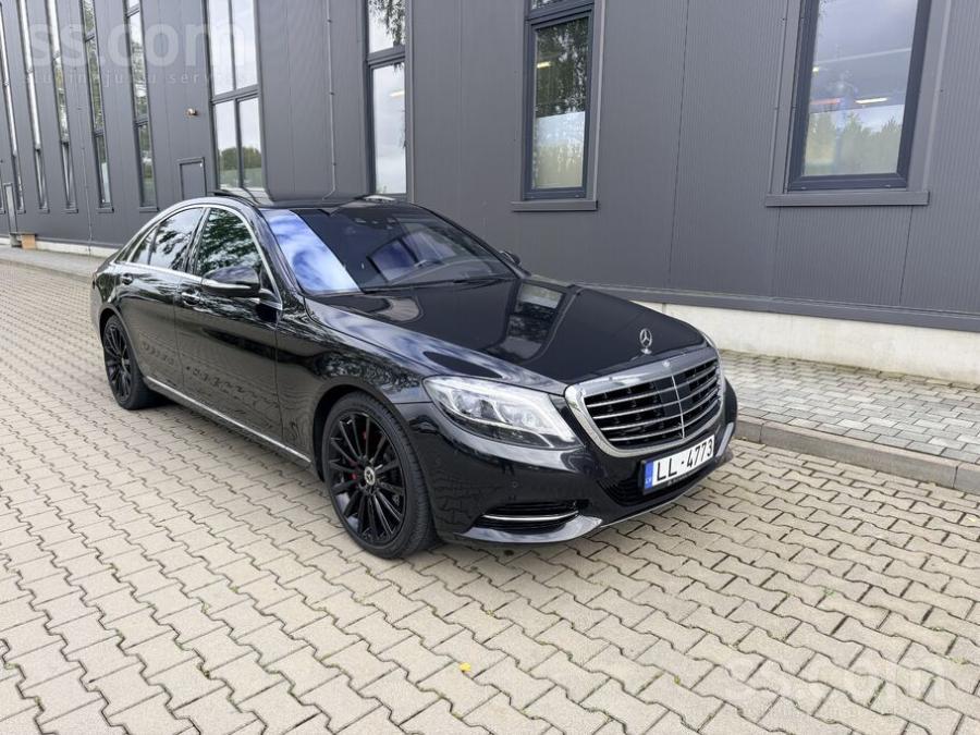 Black Mercedes-Benz S 350 2014 in Riga, with an engine capacity of 3.00 L and mileage of 164 thousand km for 22500 €, photo 1 on AUTOMOTO.COM.LV