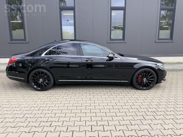 Черный Мерседес С 350 2014 в Рига, объемом двигателя 3.00 л и пробегом 164 тыс. км за 22500 €, фото 3 на AUTOMOTO.COM.LV