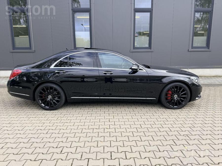 Black Mercedes-Benz S 350 2014 in Riga, with an engine capacity of 3.00 L and mileage of 164 thousand km for 22500 €, photo 3 on AUTOMOTO.COM.LV