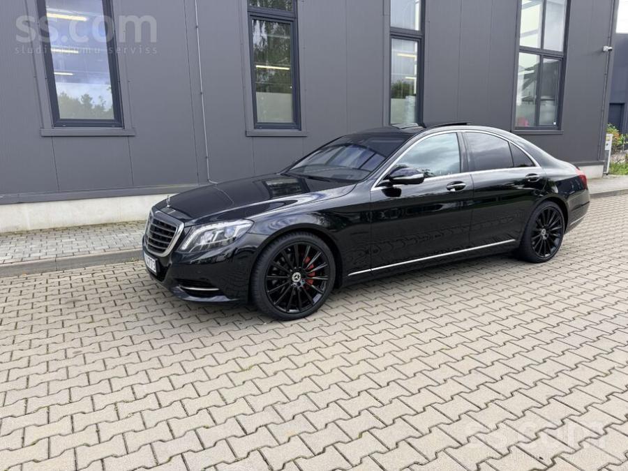 Black Mercedes-Benz S 350 2014 in Riga, with an engine capacity of 3.00 L and mileage of 164 thousand km for 22500 €, photo 5 on AUTOMOTO.COM.LV