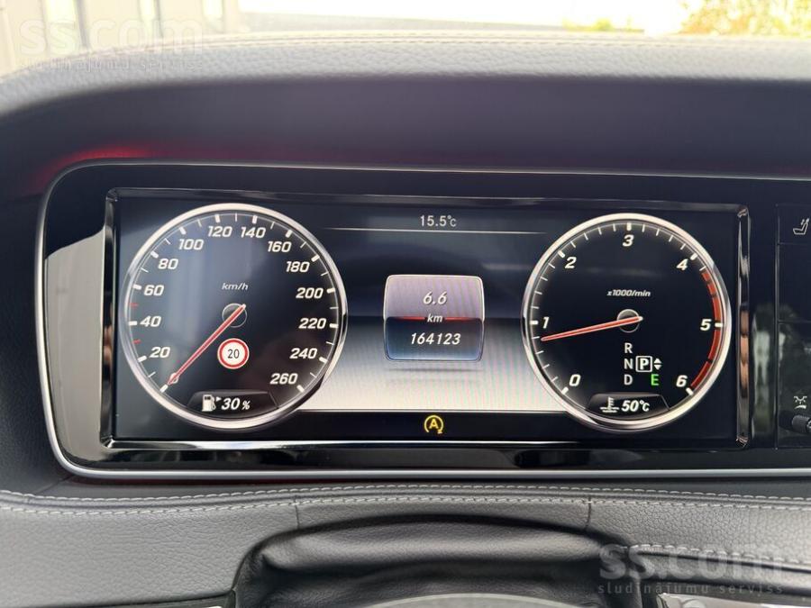 Black Mercedes-Benz S 350 2014 in Riga, with an engine capacity of 3.00 L and mileage of 164 thousand km for 22500 €, photo 10 on AUTOMOTO.COM.LV