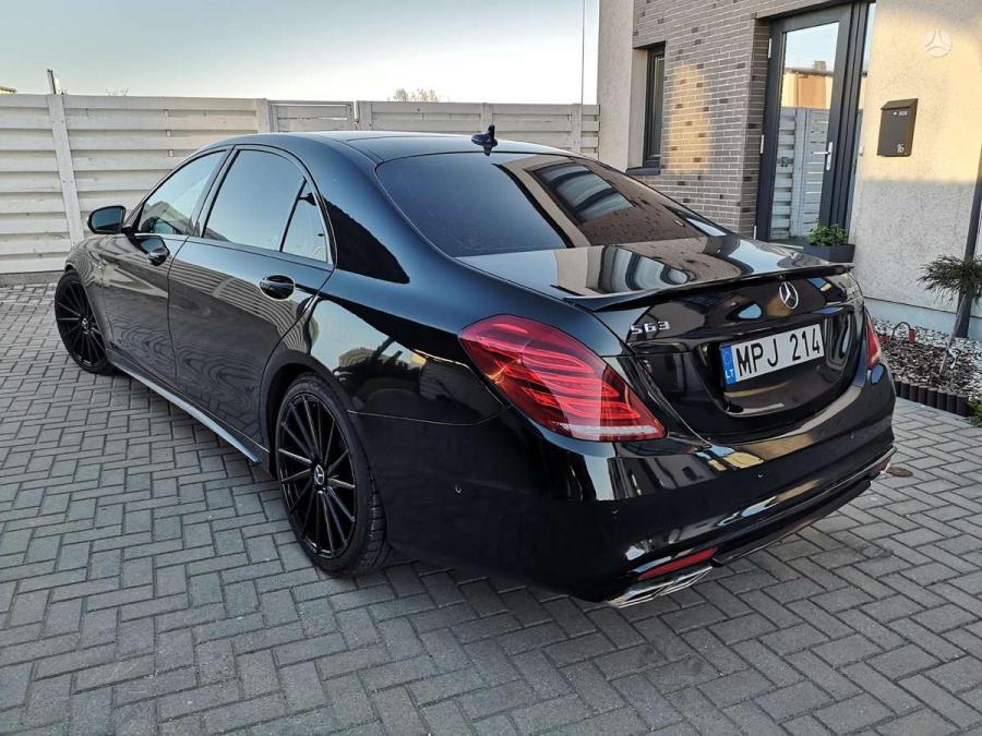 Black Mercedes-Benz S 350 2015 in Klaipeda, with an engine capacity of 3.00 L and mileage of 224 thousand km for 27500 €, photo 2 on AUTOMOTO.COM.LV