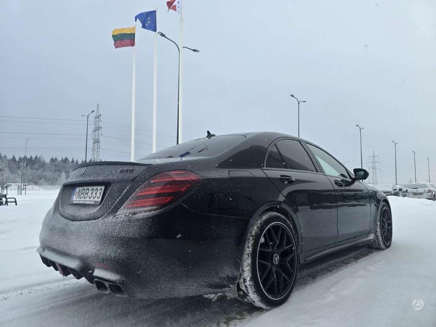 Black Mercedes-Benz S 350 2015 in Kaunas, with an engine capacity of 2.99 L and mileage of 221 thousand km for 29900 €, photo 5 on AUTOMOTO.COM.LV