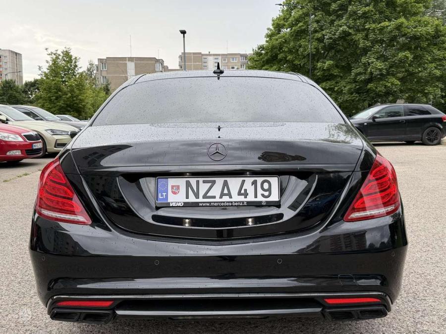 Черный Мерседес С 350 2015 в Вильнюс, объемом двигателя 2.99 л и пробегом 390 тыс. км за 19999 €, фото 8 на AUTOMOTO.COM.LV