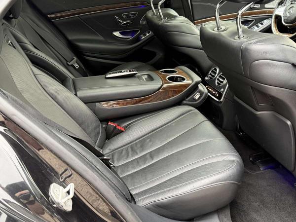 Melns Mercedes-Benz S 350 2015 Viļņa, ar dzinēja tilpumu 2.99 L un nobraukumu 390 tūkst. km par 19999 €, foto 10 vietnē AUTOMOTO.COM.LV