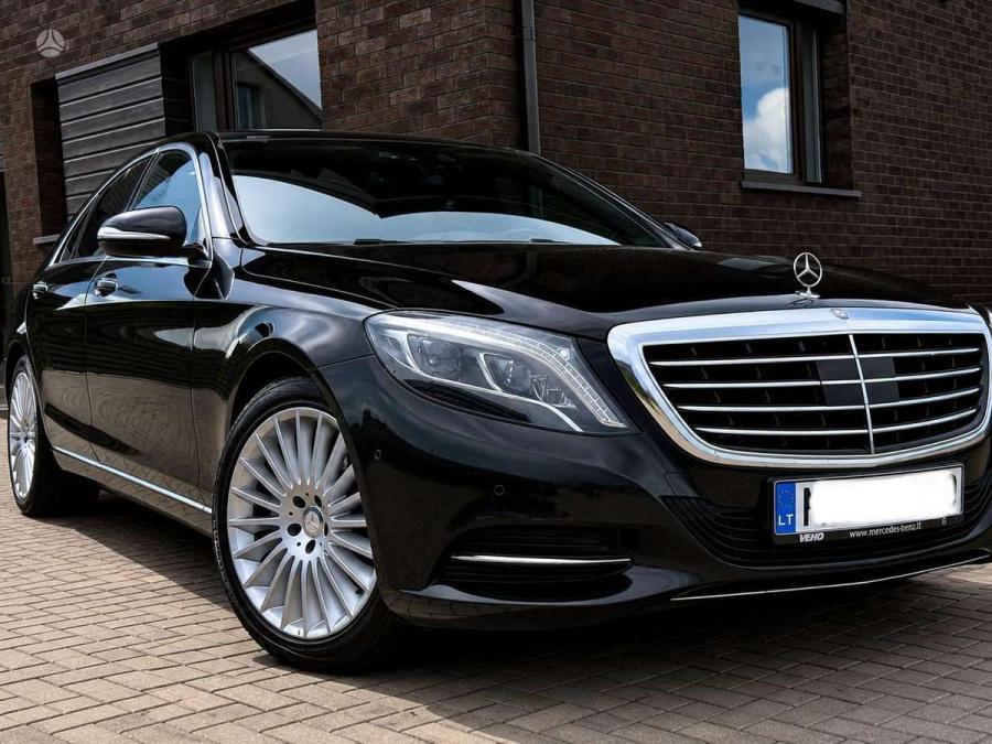 Черный Мерседес С 350 2015 в Клайпеда, объемом двигателя 2.99 л и пробегом 274 тыс. км за 24500 €, фото 7 на AUTOMOTO.COM.LV