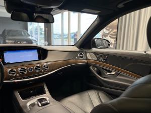 Черный Мерседес С 350 2015 в Рига, объемом двигателя 3.00 л и пробегом 252 тыс. км за 24500 €, фото 14 на AUTOMOTO.COM.LV